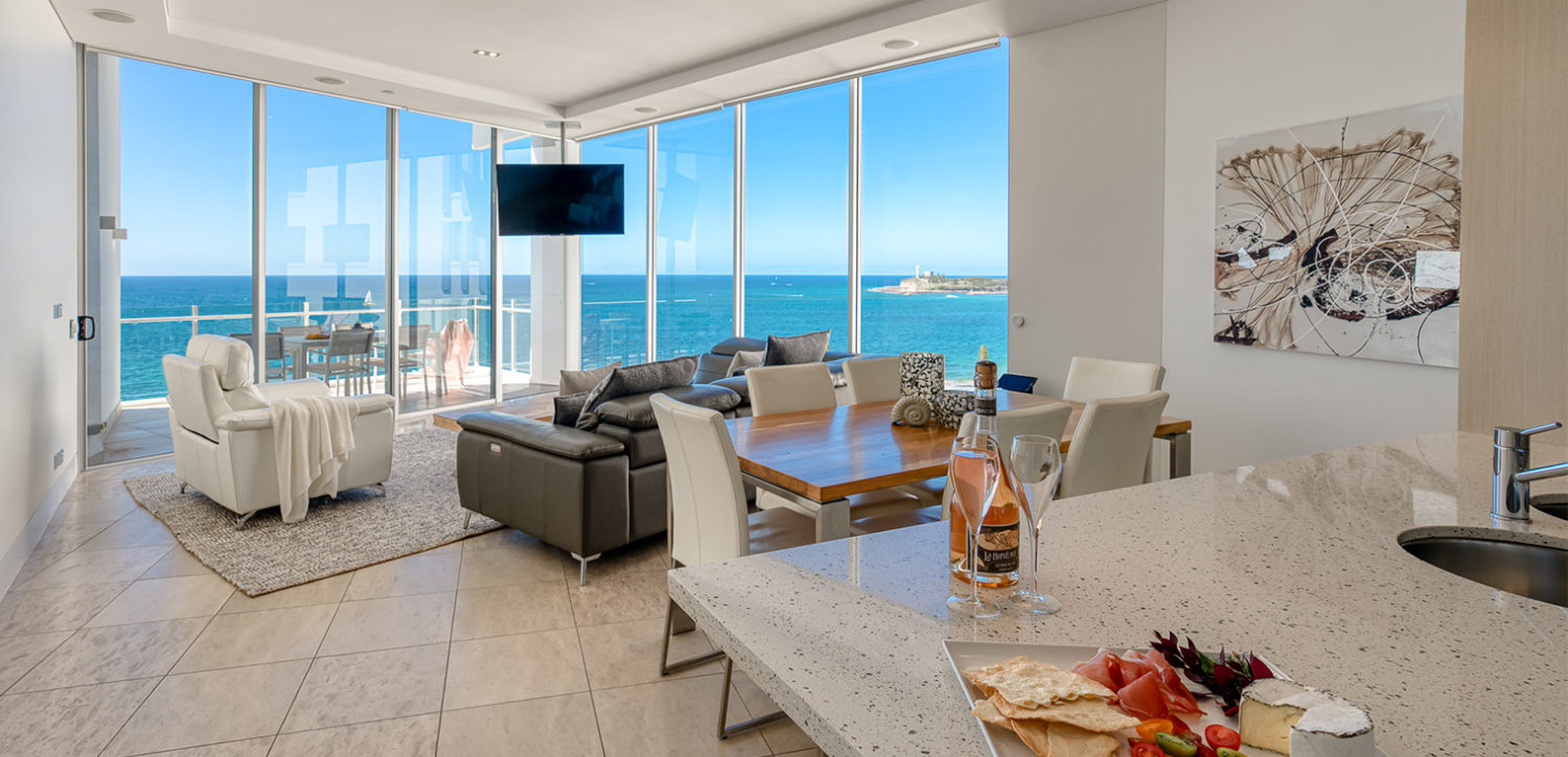 Luxury 5 Star Accommodation - Oceans Mooloolaba Resort