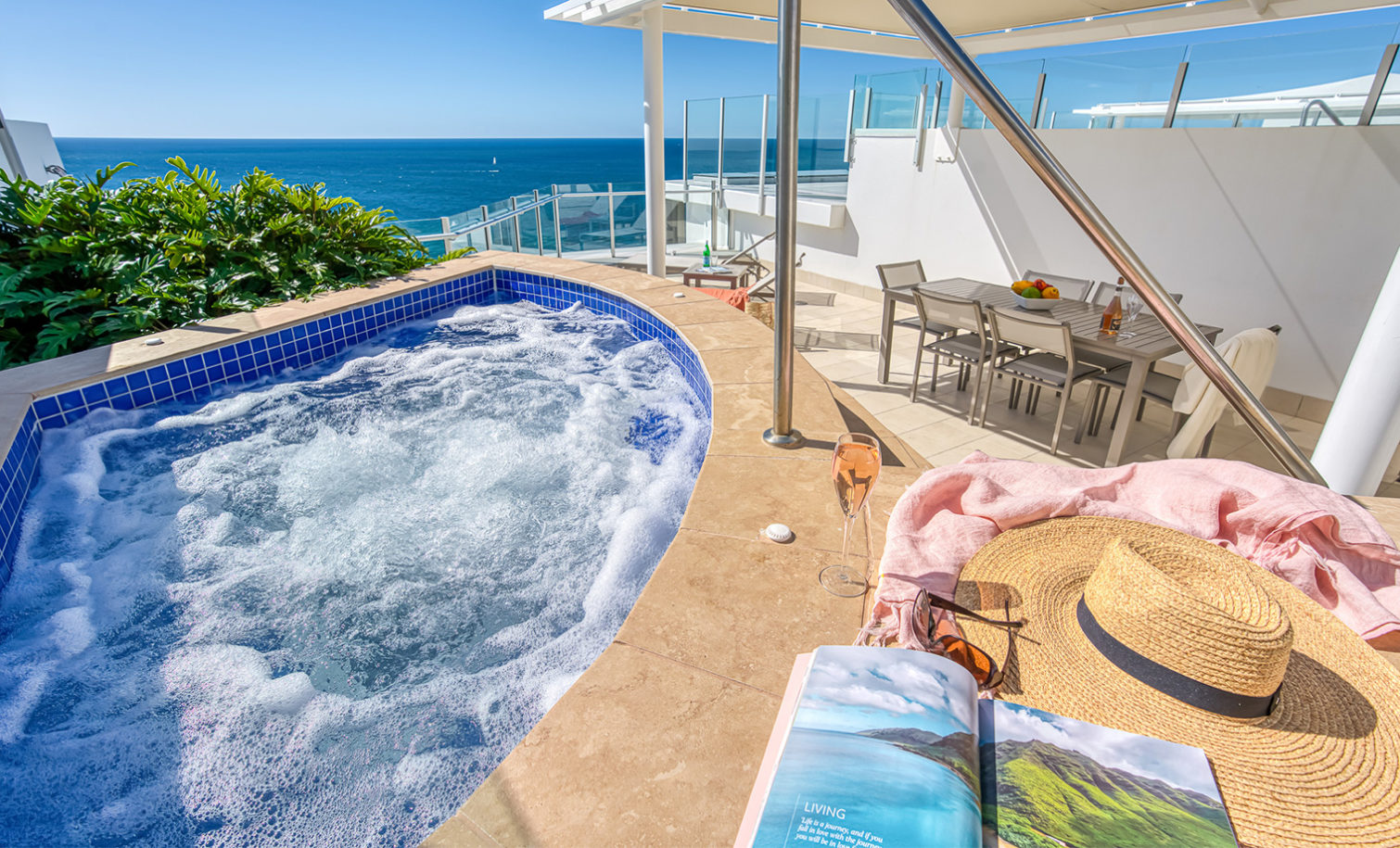 Oceans Mooloolaba Resort - Luxury Apartments Sunshine Coast